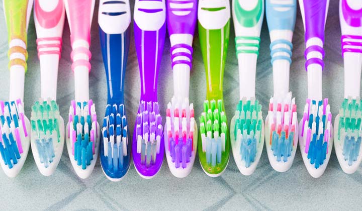 Best Ways to Clean Toothbrushes Efficiently and Effortlessly